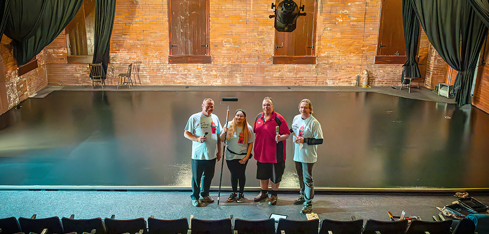 Co-op puts spotlight on Manluk Theatre